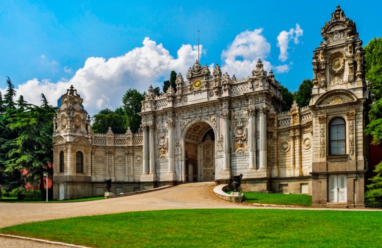 Istanbul tourist attractions: A Journey Through the City’s Must-See ...